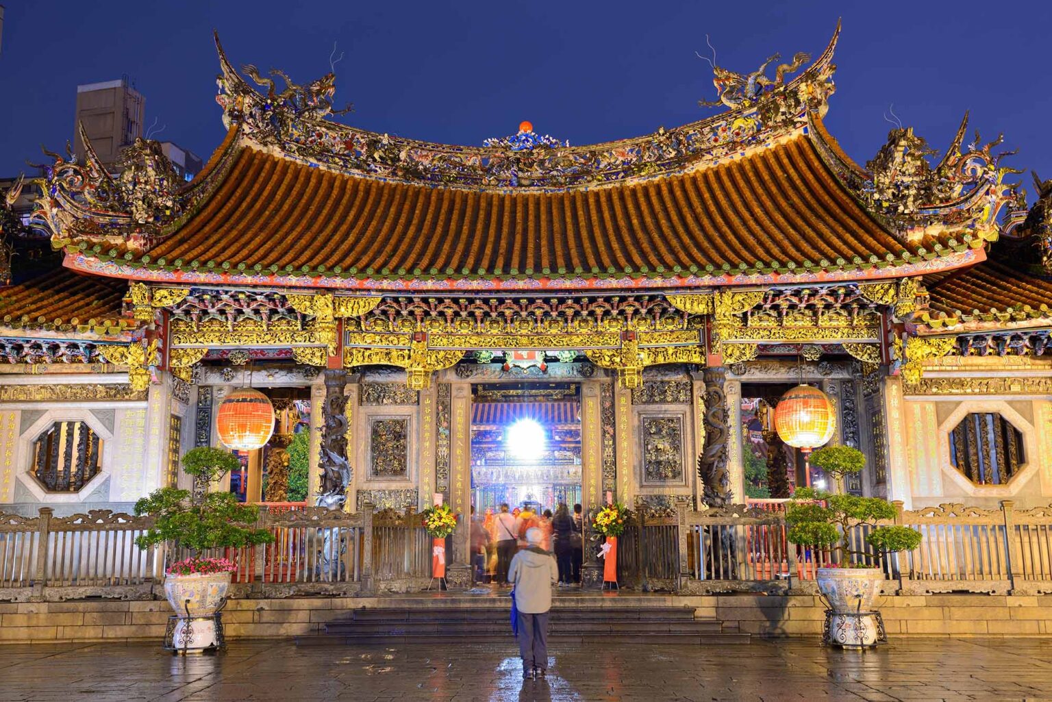 10 Fascinating Facts About Longshan Temple You Can’t Miss in Taipei ...
